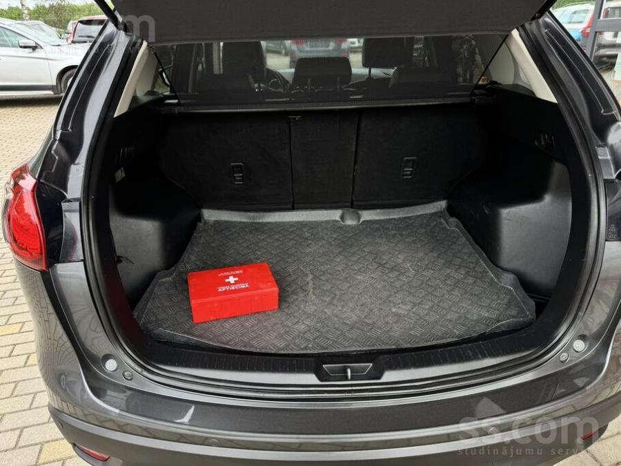 Melns Mazda CX-5 2014 Talsi, ar dzinēja tilpumu 2.20 L un nobraukumu 156 tūkst. km par 6500 €, foto 18 vietnē AUTOMOTO.COM.LV