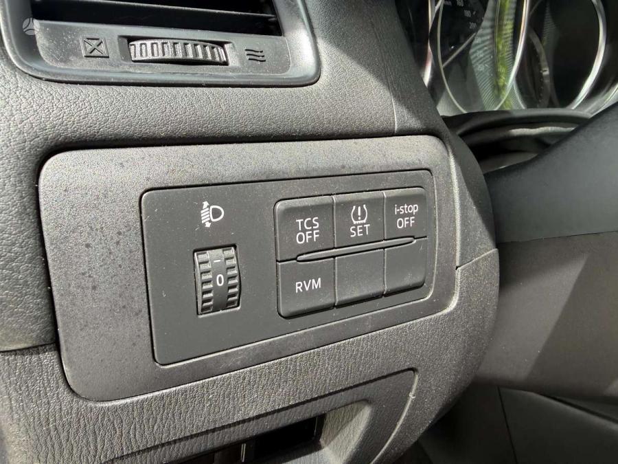 Melns Mazda CX-5 2014 Viļņa, ar dzinēja tilpumu 2.19 L un nobraukumu 300 tūkst. km par 6500 €, foto 16 vietnē AUTOMOTO.COM.LV