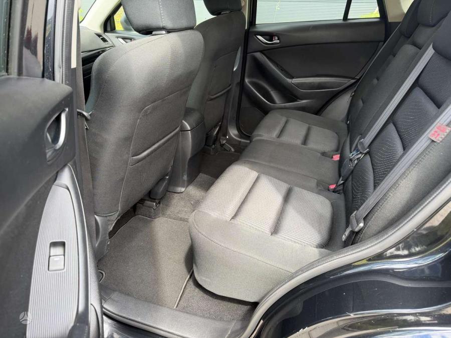 Melns Mazda CX-5 2014 Viļņa, ar dzinēja tilpumu 2.19 L un nobraukumu 300 tūkst. km par 6500 €, foto 28 vietnē AUTOMOTO.COM.LV