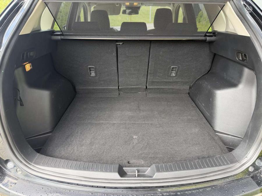 Melns Mazda CX-5 2014 Viļņa, ar dzinēja tilpumu 2.19 L un nobraukumu 300 tūkst. km par 6500 €, foto 29 vietnē AUTOMOTO.COM.LV