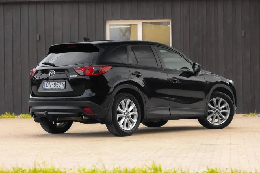 Black Mazda CX-5 2014 in Jelgava, with an engine capacity of 2.20 L and mileage of 207 thousand km for 9900 €, photo 6 on AUTOMOTO.COM.LV