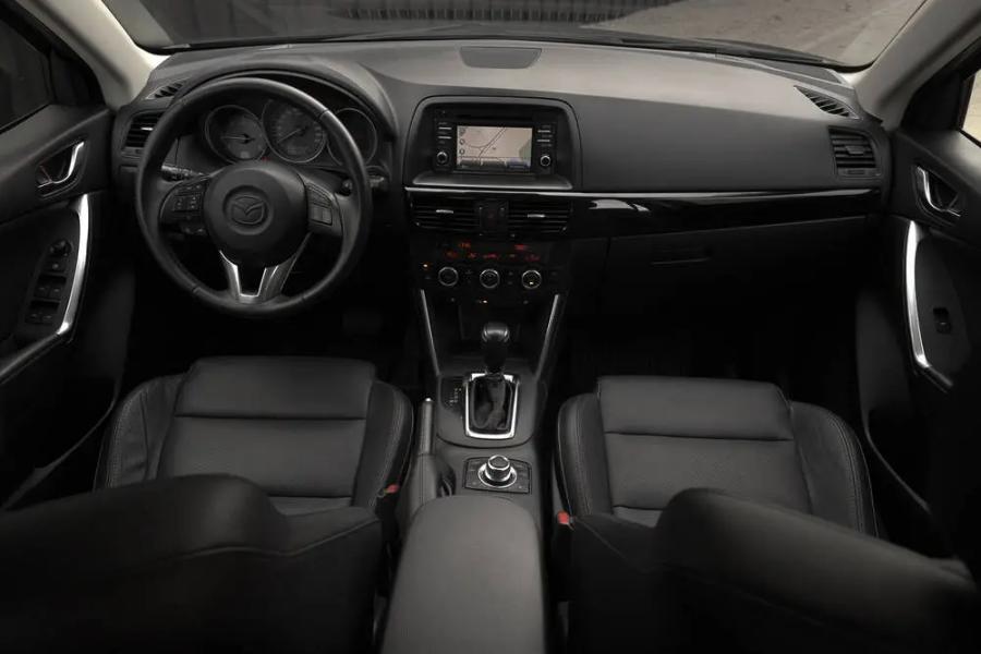 Black Mazda CX-5 2014 in Jelgava, with an engine capacity of 2.20 L and mileage of 207 thousand km for 9900 €, photo 9 on AUTOMOTO.COM.LV