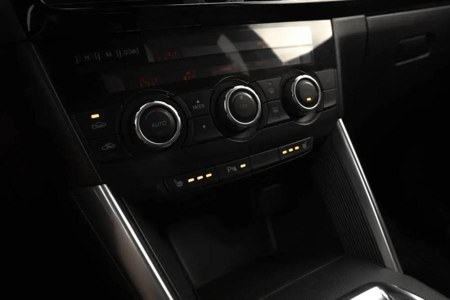 Black Mazda CX-5 2014 in Jelgava, with an engine capacity of 2.20 L and mileage of 207 thousand km for 9900 €, photo 13 on AUTOMOTO.COM.LV