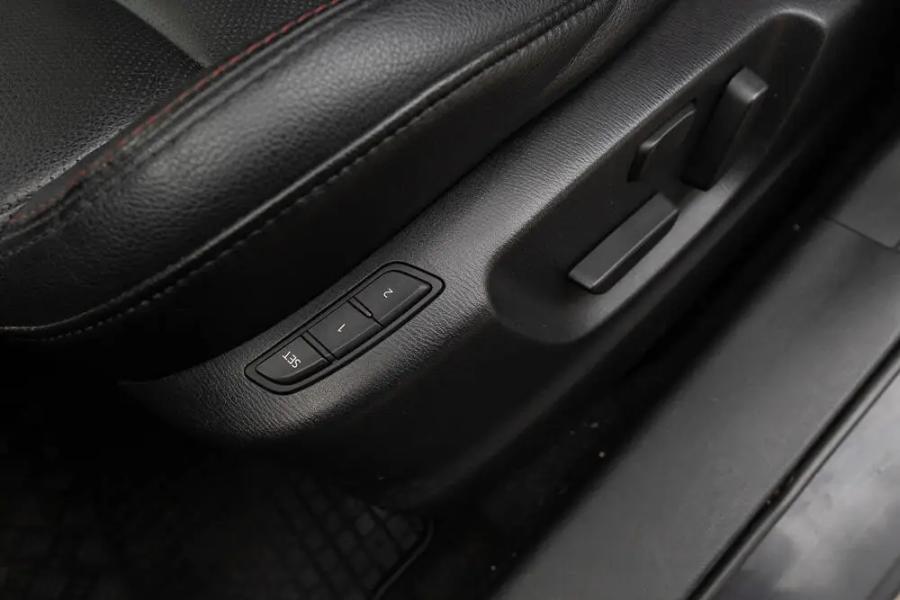 Black Mazda CX-5 2014 in Jelgava, with an engine capacity of 2.20 L and mileage of 207 thousand km for 9900 €, photo 19 on AUTOMOTO.COM.LV