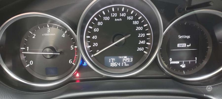 Black Mazda CX-5 2014 in Siauliai, with an engine capacity of 2.19 L and mileage of 186 thousand km for 8850 €, photo 8 on AUTOMOTO.COM.LV