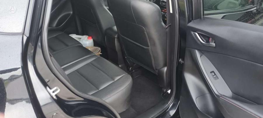 Black Mazda CX-5 2014 in Siauliai, with an engine capacity of 2.19 L and mileage of 186 thousand km for 8850 €, photo 17 on AUTOMOTO.COM.LV
