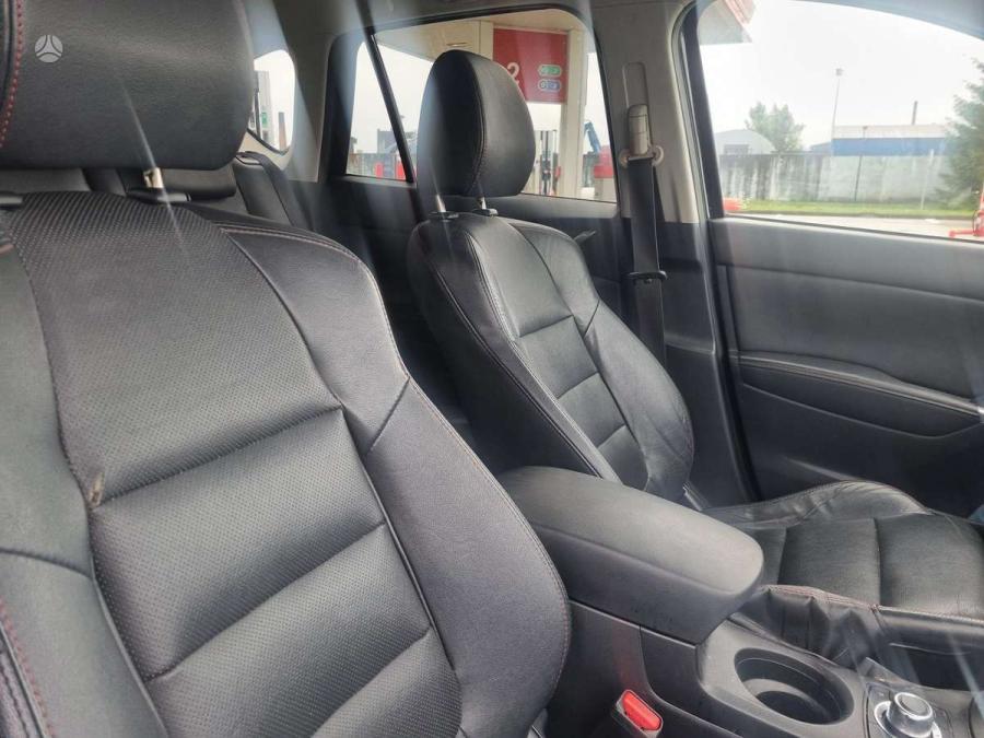 Black Mazda CX-5 2014 in Taurage, with an engine capacity of 2.19 L and mileage of 217 thousand km for 3950 €, photo 15 on AUTOMOTO.COM.LV