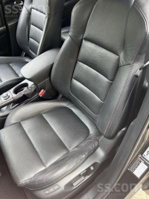 Black Mazda CX-5 2014 in Riga, with an engine capacity of 2.20 L and mileage of 218 thousand km for 10000 €, photo 9 on AUTOMOTO.COM.LV