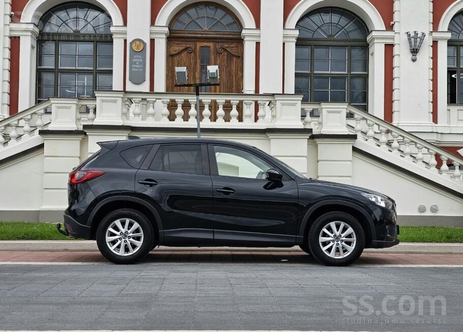 Black Mazda CX-5 2014 in Jelgava, with an engine capacity of 2.20 L and mileage of 266 thousand km for 7490 €, photo 4 on AUTOMOTO.COM.LV