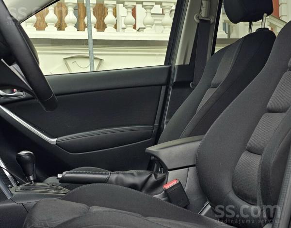 Melns Mazda CX-5 2014 Jelgava, ar dzinēja tilpumu 2.20 L un nobraukumu 266 tūkst. km par 7490 €, foto 10 vietnē AUTOMOTO.COM.LV