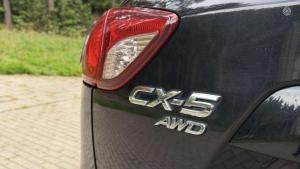 Melns Mazda CX-5 2014 Viļņa, ar dzinēja tilpumu 2.19 L un nobraukumu 250 tūkst. km par 5850 €, foto 19 vietnē AUTOMOTO.COM.LV