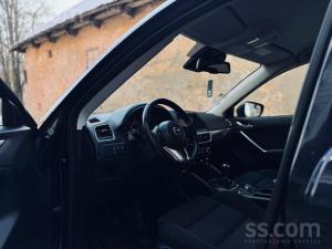 Black Mazda CX-5 2015 in Cesis, with an engine capacity of 2.20 L and mileage of 0 thousand km for 8990 €, photo 22 on AUTOMOTO.COM.LV