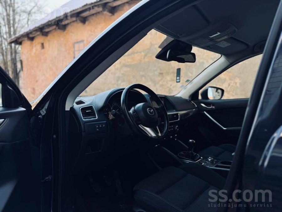 Black Mazda CX-5 2015 in Cesis, with an engine capacity of 2.20 L and mileage of 0 thousand km for 8990 €, photo 22 on AUTOMOTO.COM.LV