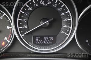 Black Mazda CX-5 2015 in Riga, with an engine capacity of 2.20 L and mileage of 230 thousand km for 7995 €, photo 9 on AUTOMOTO.COM.LV