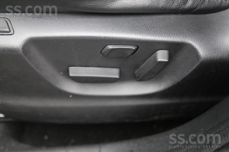Black Mazda CX-5 2015 in Riga, with an engine capacity of 2.20 L and mileage of 230 thousand km for 7995 €, photo 18 on AUTOMOTO.COM.LV