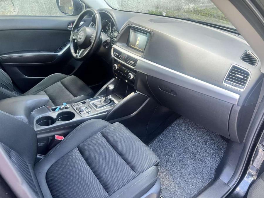 Black Mazda CX-5 2015 in Kelme, with an engine capacity of 2.19 L and mileage of 219 thousand km for 8300 €, photo 15 on AUTOMOTO.COM.LV