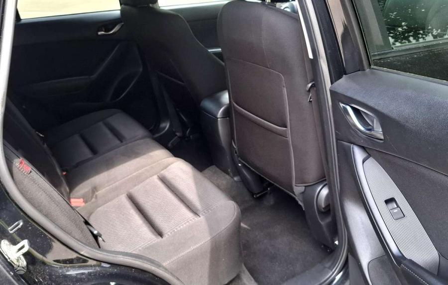 Black Mazda CX-5 2015 in Taurage, with an engine capacity of 2.19 L and mileage of 222 thousand km for 4800 €, photo 16 on AUTOMOTO.COM.LV