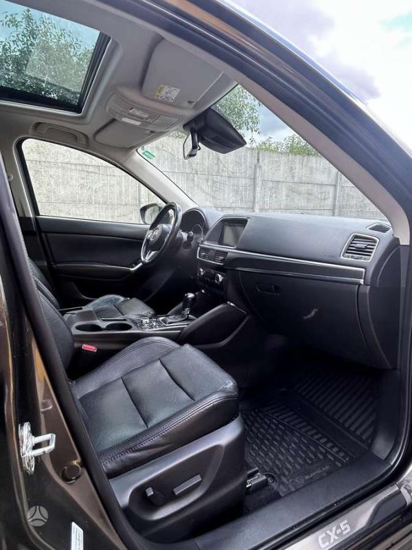 Black Mazda CX-5 2015 in Vilnius, with an engine capacity of 2.20 L and mileage of 185 thousand km for 9500 €, photo 8 on AUTOMOTO.COM.LV