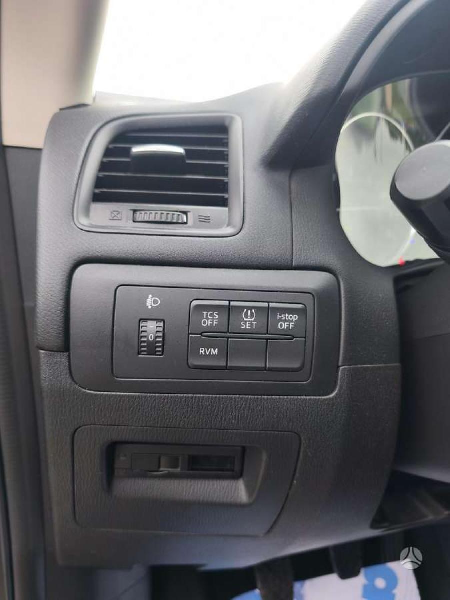 Black Mazda CX-5 2015 in Vilnius, with an engine capacity of 2.00 L and mileage of 120 thousand km for 13650 €, photo 17 on AUTOMOTO.COM.LV