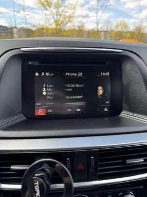 Black Mazda CX-5 2015 in Vilnius, with an engine capacity of 2.19 L and mileage of 219 thousand km for 10200 €, photo 15 on AUTOMOTO.COM.LV