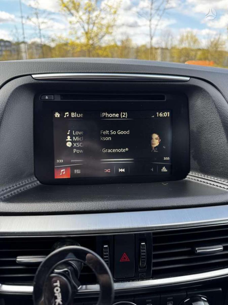 Black Mazda CX-5 2015 in Vilnius, with an engine capacity of 2.19 L and mileage of 219 thousand km for 10200 €, photo 15 on AUTOMOTO.COM.LV