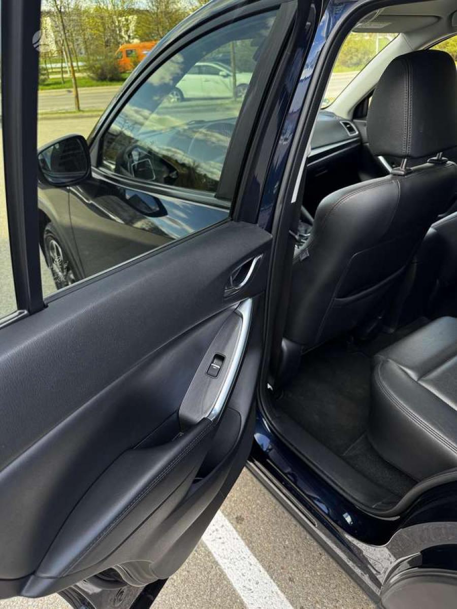 Black Mazda CX-5 2015 in Vilnius, with an engine capacity of 2.19 L and mileage of 219 thousand km for 10200 €, photo 20 on AUTOMOTO.COM.LV