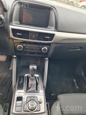 Black Mazda CX-5 2016 in Jelgava, with an engine capacity of 2.20 L and mileage of 0 thousand km for 8990 €, photo 15 on AUTOMOTO.COM.LV