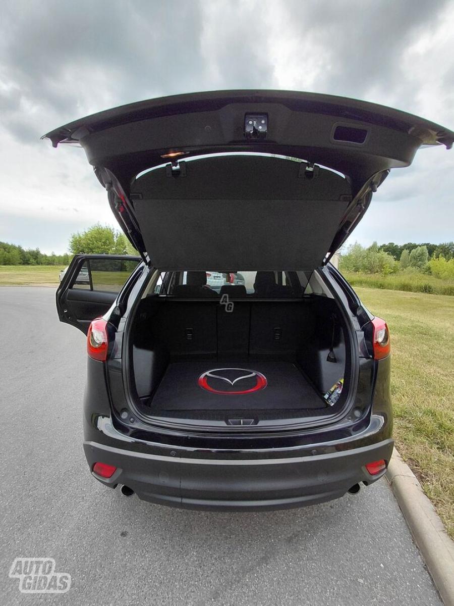 Melns Mazda CX-5 2016 Panevēža, ar dzinēja tilpumu 2.20 L un nobraukumu 252 tūkst. km par 10000 €, foto 23 vietnē AUTOMOTO.COM.LV