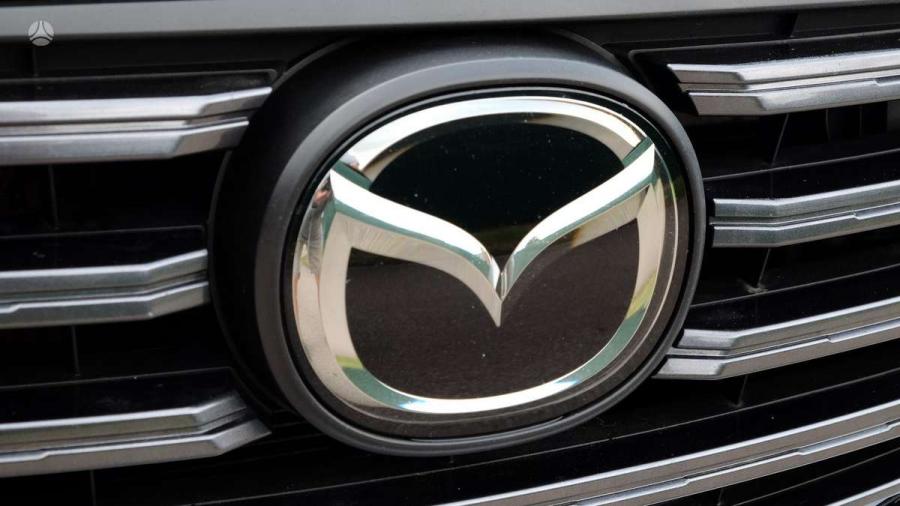 Black Mazda CX-5 2016 in Marijampole, with an engine capacity of 2.19 L and mileage of 202 thousand km for 10490 €, photo 10 on AUTOMOTO.COM.LV