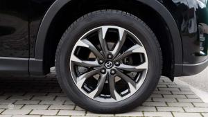 Black Mazda CX-5 2016 in Marijampole, with an engine capacity of 2.19 L and mileage of 202 thousand km for 10490 €, photo 12 on AUTOMOTO.COM.LV