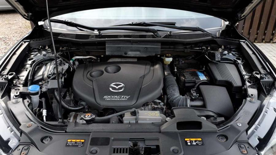 Black Mazda CX-5 2016 in Marijampole, with an engine capacity of 2.19 L and mileage of 202 thousand km for 10490 €, photo 14 on AUTOMOTO.COM.LV