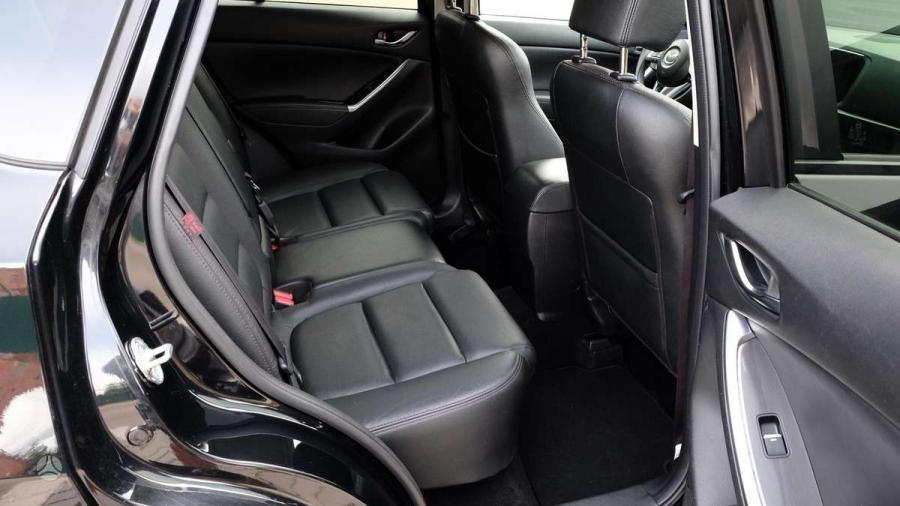 Black Mazda CX-5 2016 in Marijampole, with an engine capacity of 2.19 L and mileage of 202 thousand km for 10490 €, photo 18 on AUTOMOTO.COM.LV