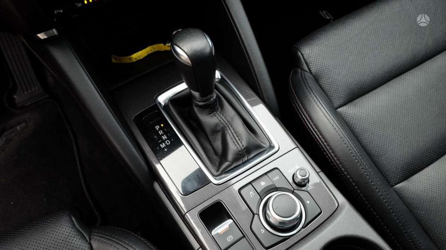 Black Mazda CX-5 2016 in Marijampole, with an engine capacity of 2.19 L and mileage of 202 thousand km for 10490 €, photo 36 on AUTOMOTO.COM.LV