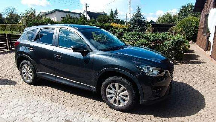 Black Mazda CX-5 2016 in Mazeikiai, with an engine capacity of 2.50 L and mileage of 182 thousand km for 9300 €, photo 1 on AUTOMOTO.COM.LV