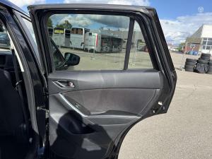 Black Mazda CX-5 2016 in Marijampole, with an engine capacity of 2.19 L and mileage of 170 thousand km for 8900 €, photo 24 on AUTOMOTO.COM.LV