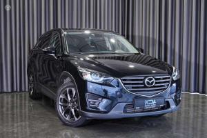 Black Mazda CX-5 2016 in Marijampole, with an engine capacity of 2.19 L and mileage of 241 thousand km for 8250 €, photo 3 on AUTOMOTO.COM.LV