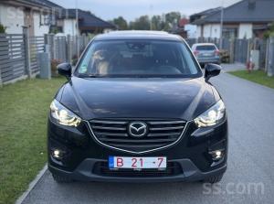 Black Mazda CX-5 2016 in Jelgava, with an engine capacity of 2.20 L and mileage of 237 thousand km for 9500 €, photo 3 on AUTOMOTO.COM.LV