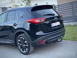 Black Mazda CX-5 2016 in Jelgava, with an engine capacity of 2.20 L and mileage of 237 thousand km for 9500 €, photo 5 on AUTOMOTO.COM.LV