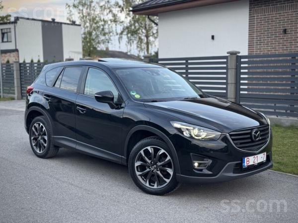 Mazda CX-5 2016 in Jelgava on AUTOMOTO.COM.LV Black Mazda CX-5 2016 in Jelgava, with an engine capacity of 2.20 L and mileage of 237 thousand km for 9500 €, photo 6 on AUTOMOTO.COM.LV