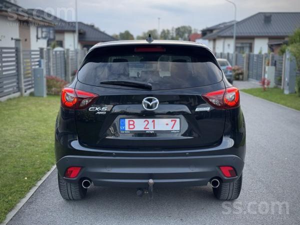 Mazda CX-5 2016 in Jelgava on AUTOMOTO.COM.LV Black Mazda CX-5 2016 in Jelgava, with an engine capacity of 2.20 L and mileage of 237 thousand km for 9500 €, photo 9 on AUTOMOTO.COM.LV