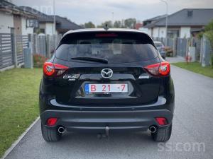 Black Mazda CX-5 2016 in Jelgava, with an engine capacity of 2.20 L and mileage of 237 thousand km for 9500 €, photo 9 on AUTOMOTO.COM.LV