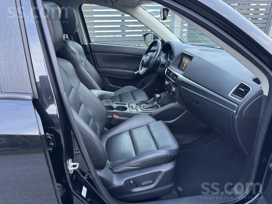 Black Mazda CX-5 2016 in Jelgava, with an engine capacity of 2.20 L and mileage of 237 thousand km for 9500 €, photo 13 on AUTOMOTO.COM.LV