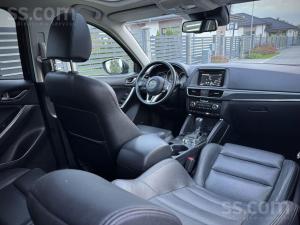 Black Mazda CX-5 2016 in Jelgava, with an engine capacity of 2.20 L and mileage of 237 thousand km for 9500 €, photo 14 on AUTOMOTO.COM.LV
