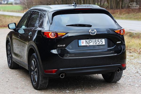 Melns Mazda CX-5 2017 Petrikaičiai, ar dzinēja tilpumu 2.50 L un nobraukumu 65 tūkst. km par 16999 €, foto 10 vietnē AUTOMOTO.COM.LV