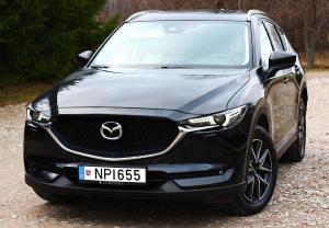 Black Mazda CX-5 2017 in Kretinga, with an engine capacity of 2.49 L and mileage of 65 thousand km for 16999 €, photo 2 on AUTOMOTO.COM.LV