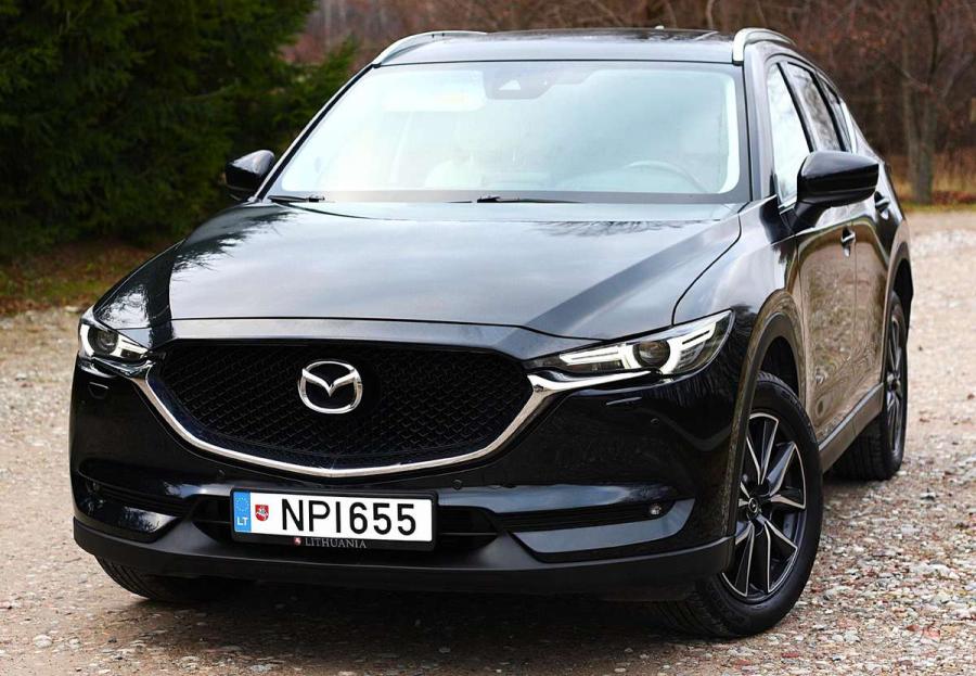 Black Mazda CX-5 2017 in Kretinga, with an engine capacity of 2.49 L and mileage of 65 thousand km for 16999 €, photo 2 on AUTOMOTO.COM.LV
