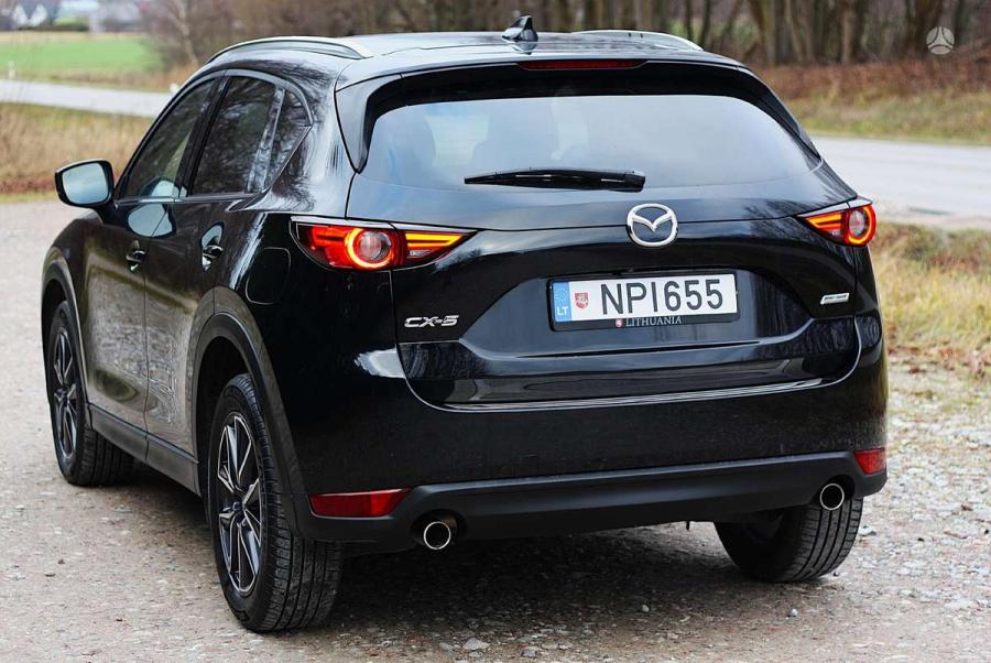 Black Mazda CX-5 2017 in Kretinga, with an engine capacity of 2.49 L and mileage of 65 thousand km for 16999 €, photo 10 on AUTOMOTO.COM.LV