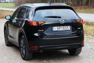 Melns Mazda CX-5 2017 Kretinga, ar dzinēja tilpumu 2.49 L un nobraukumu 65 tūkst. km par 16999 €, foto 10 vietnē AUTOMOTO.COM.LV