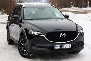 Melns Mazda CX-5 2017 Petrikaičiai, ar dzinēja tilpumu 2.50 L un nobraukumu 65 tūkst. km par 16499 €, foto  vietnē AUTOMOTO.COM.LV