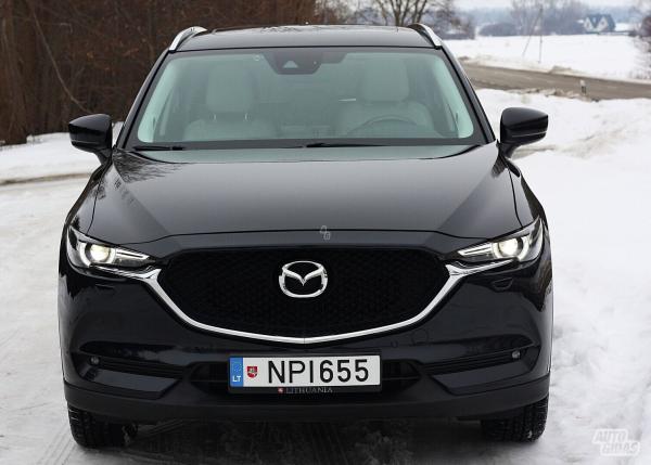 Black Mazda CX-5 2017 in Petrikaiciai, with an engine capacity of 2.50 L and mileage of 65 thousand km for 16499 €, photo 4 on AUTOMOTO.COM.LV